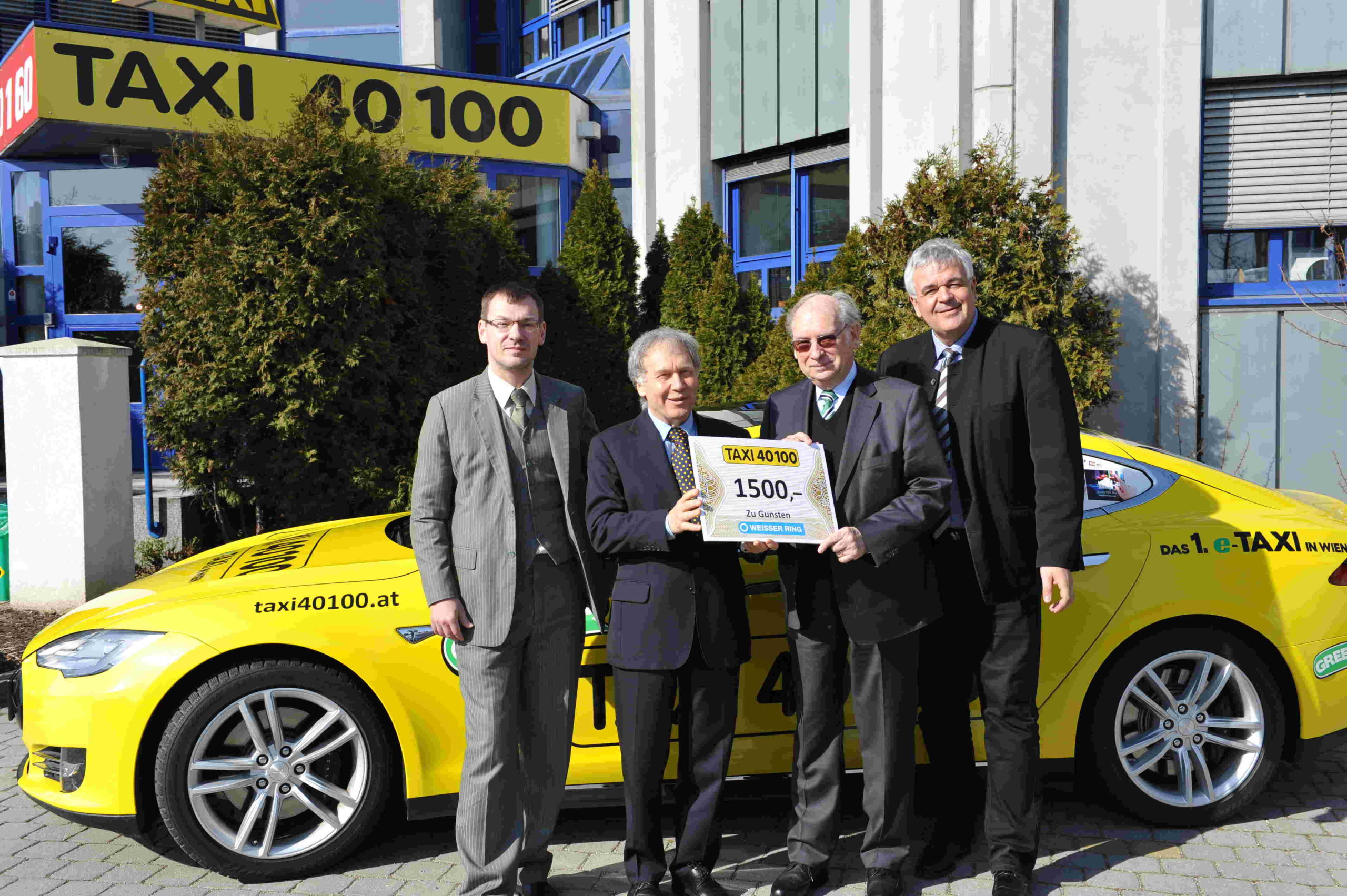 Das Taxi 40 100 spendet € 1.500 - Weisser Ring